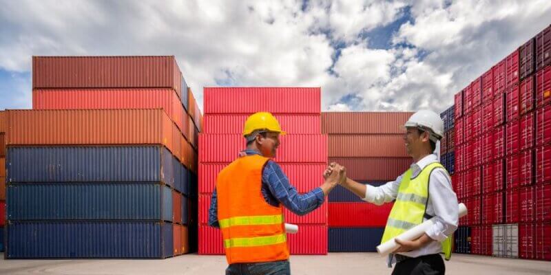 Comparativa entre Incoterm CFR y CIF. ¿Cuál elegir?